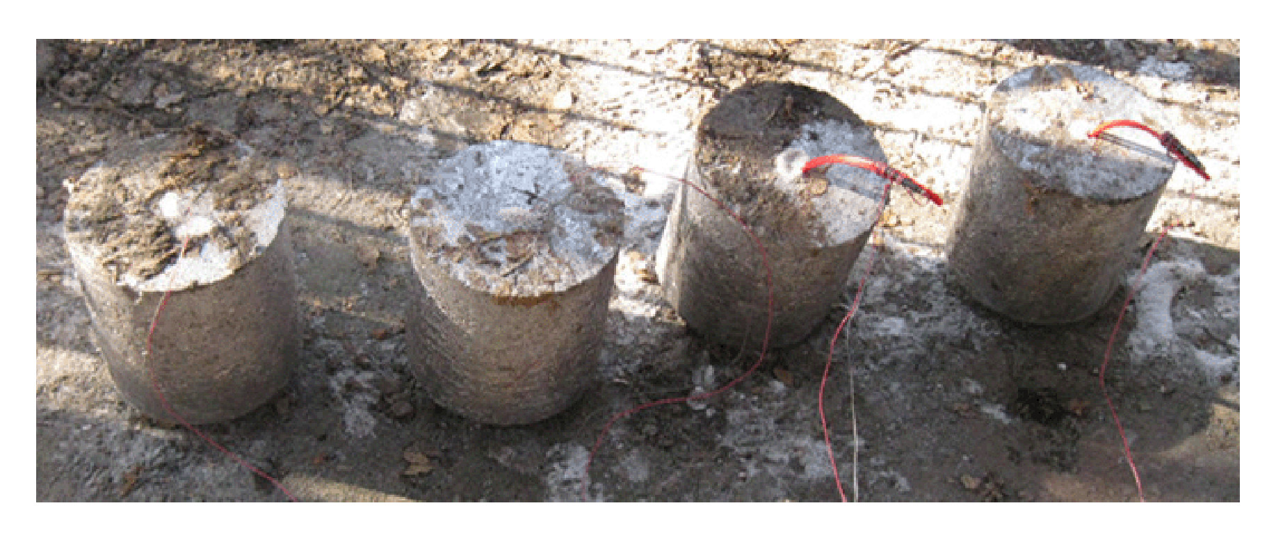 爆轰波碰撞的聚能效应